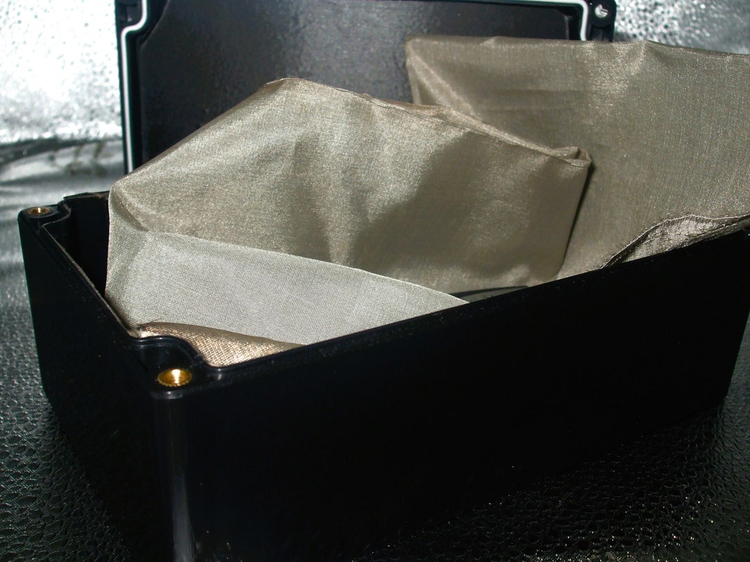 Faraday Anti EMF/RF Signal Protection Box. W/emf Protecton Cloth. - Etsy