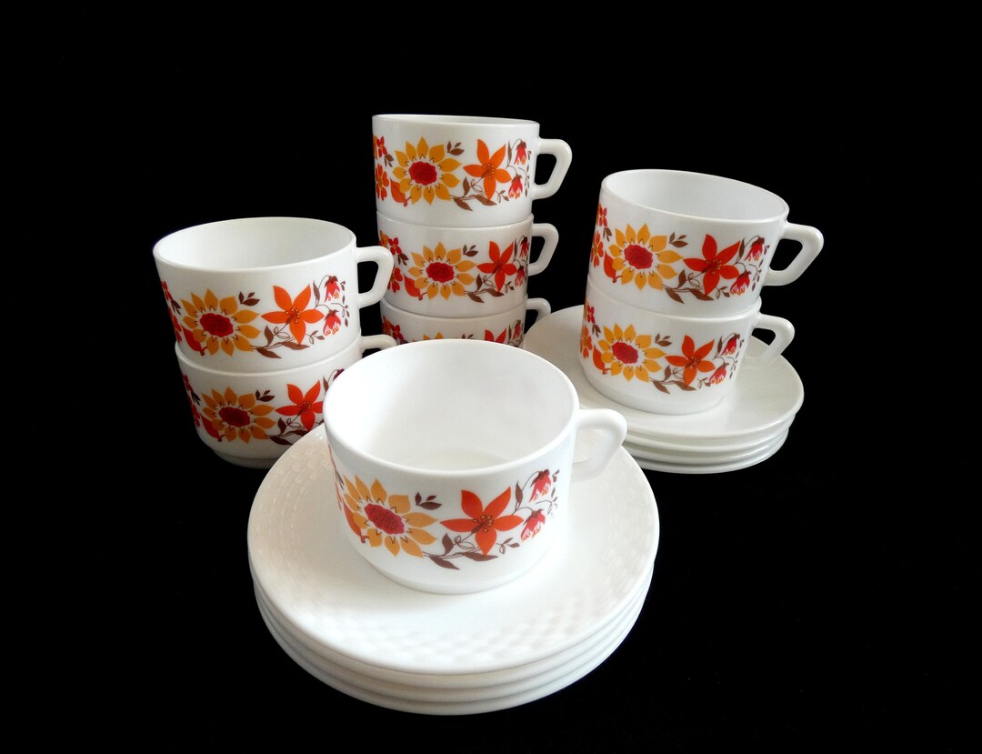 Vintage Arcopal France Sunflower Tea Cup Set: Opaline Glass, 8 Cups ...