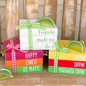 Mini Wood Book Stack, Cinco De Mayo Wood Book Stack, Cinco De Mayo Decor, Cinco De Mayo Tiered ...