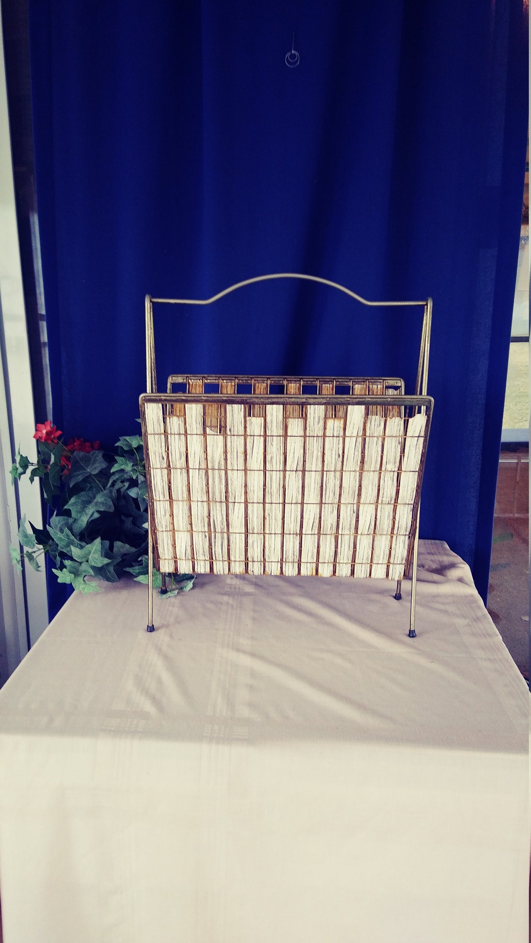 Mid Century Modern Magazine Rack. Vintage Metal Magazine Rack. - Etsy