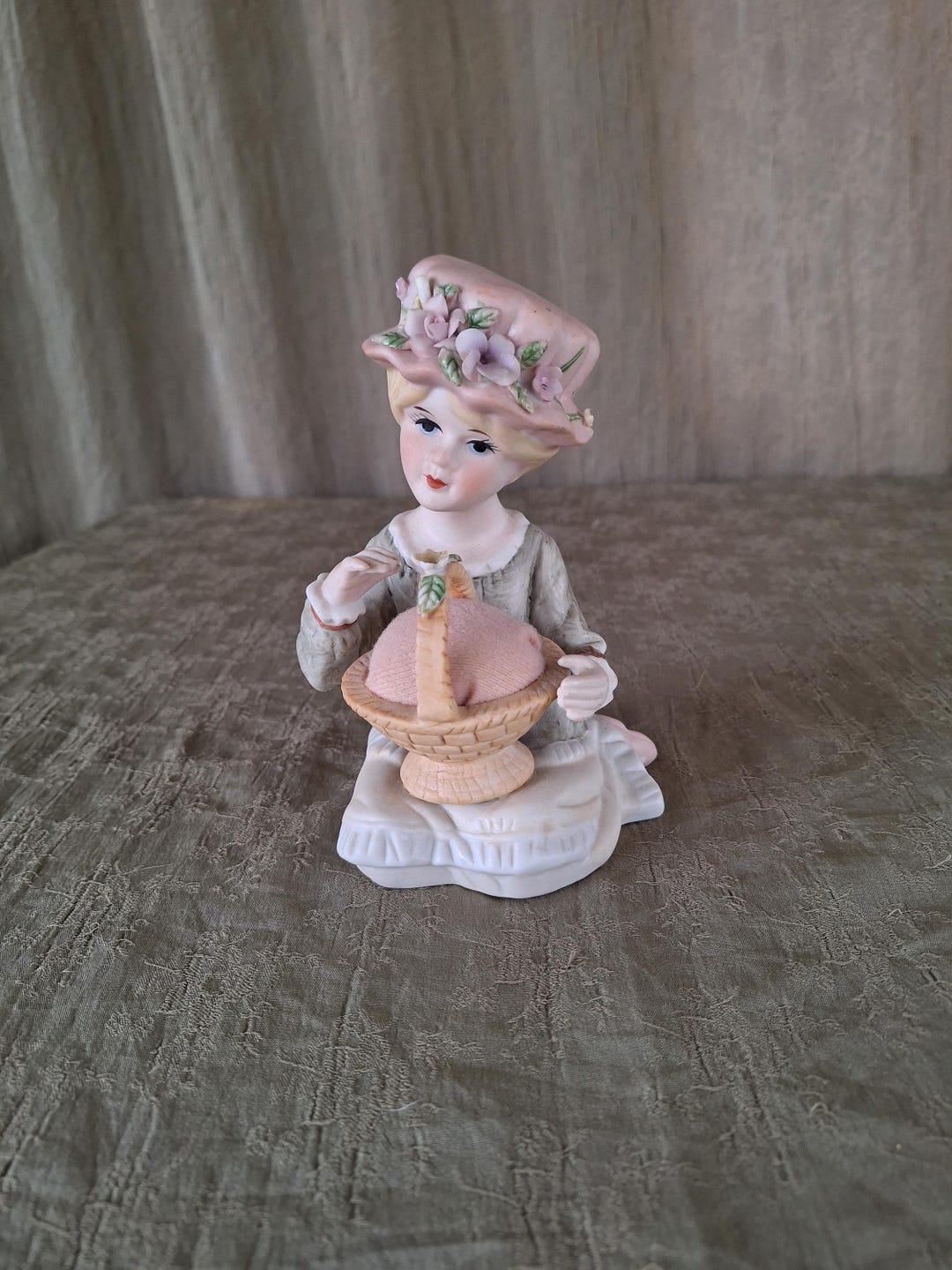 Vintage Linwile Ardalt Ceramic Lady Pin Cushion. Vintage Sewing ...