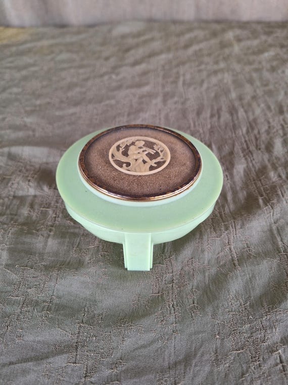 Vintage powder box - Gem