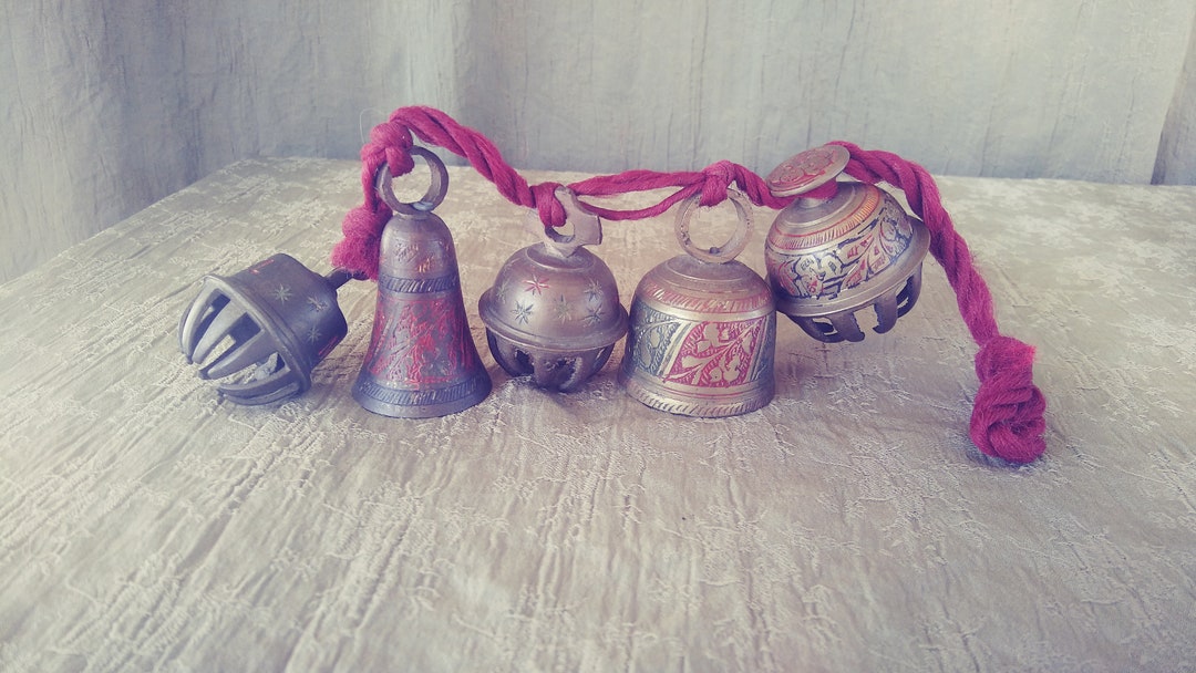 Vintage Brass Claw Bells. India Brass Bells. Etched Brass Bells. - Etsy