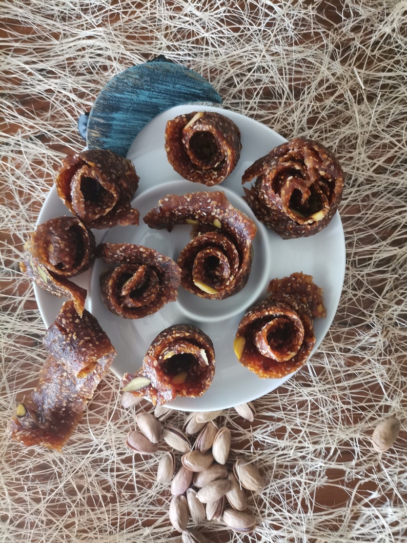 Handmade Sun Dried Fig Rolls: Pistachio Sesame Snack (400 Gr) - Etsy