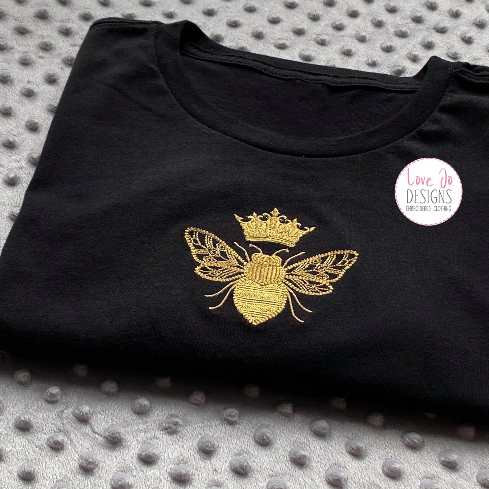 Embroidered Queen Bee T-shirt - Etsy