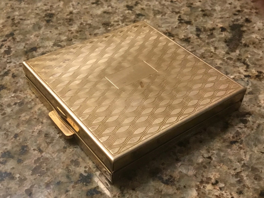 Vintage Powder Compact by Volupté USA - With Original Powder Puff ...