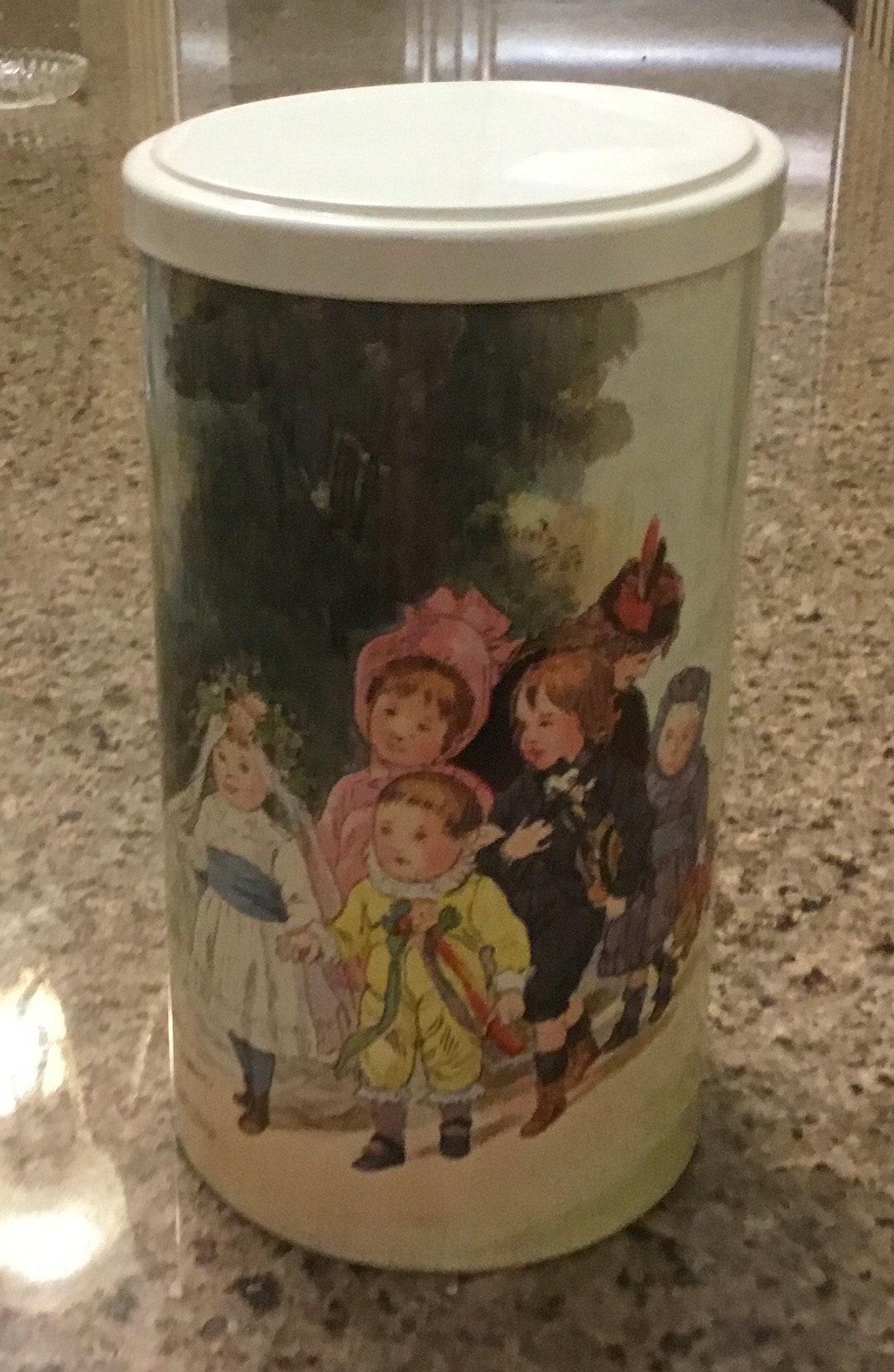 Vintage French Confectionery Tin - Massilly France - Children’s ...