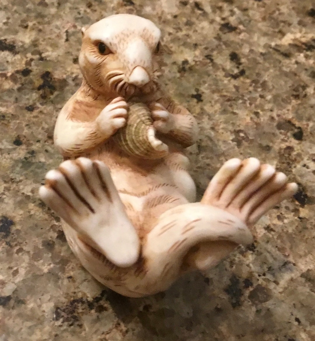 Netsuke Sea Otter Figurine - Tarka - Harmony Kingdom - Made in England ...