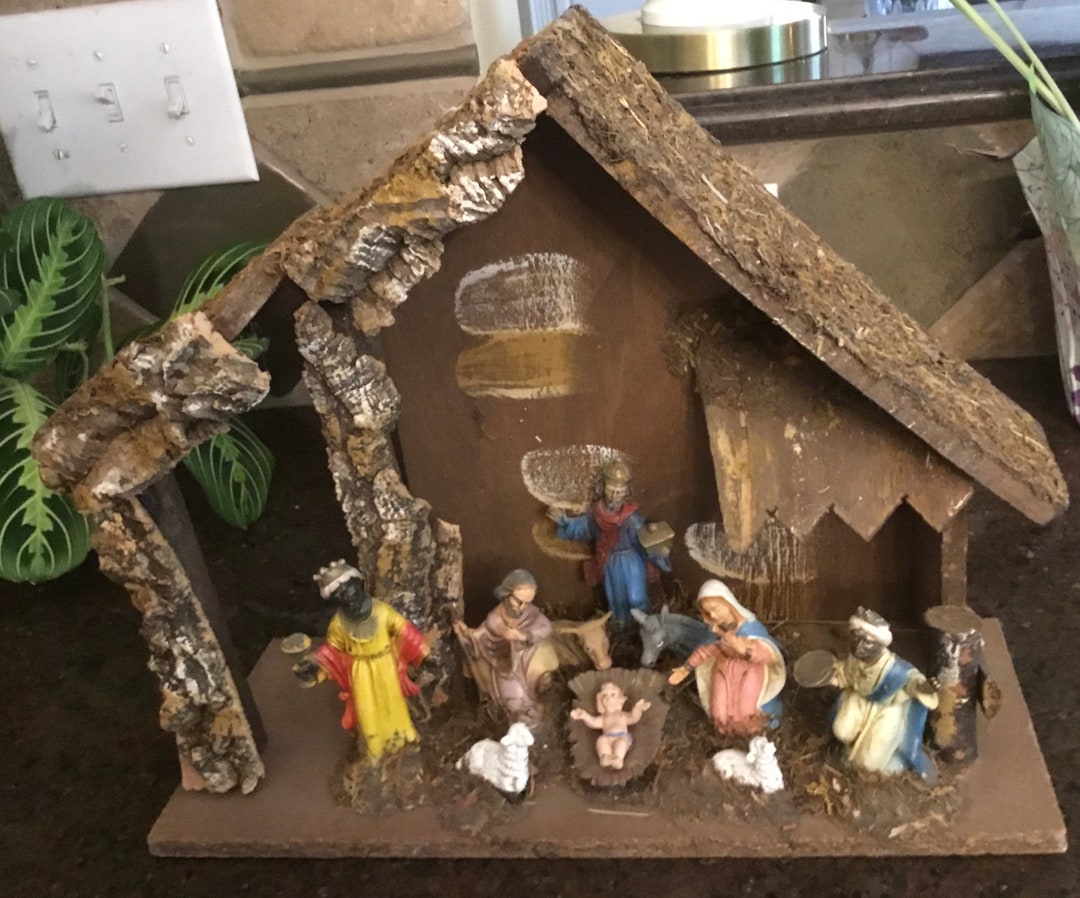 Vintage Italian Nativity - Fontanini Depose With Manger - 10 Figurines ...