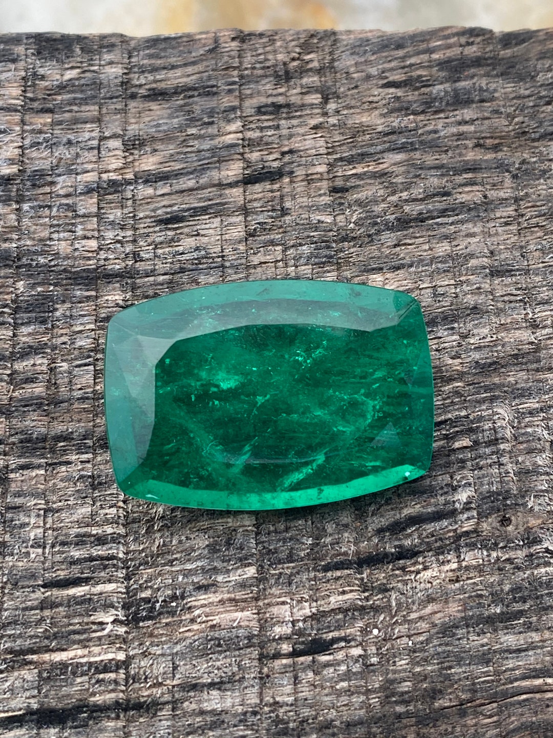 Emerald Green Rare 64 .ct 100% Natural Green Emerald Doublet Radiant ...