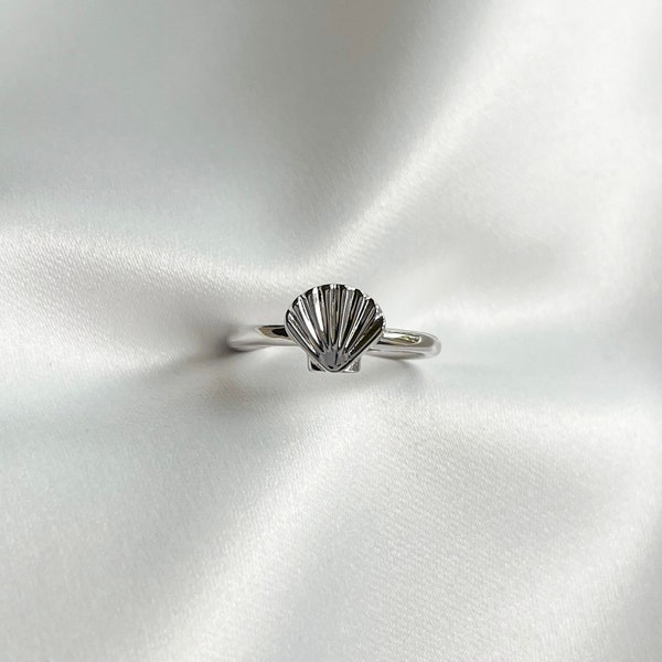 Silver Seashell Ring - Etsy