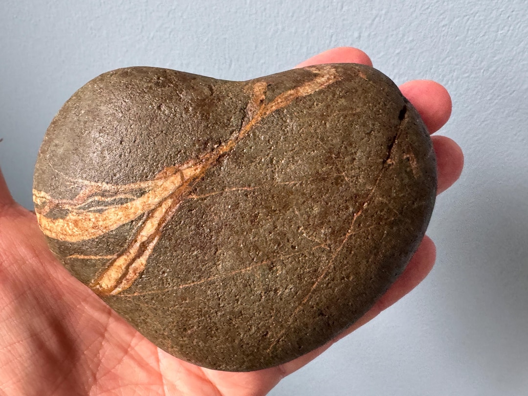 A Huge Green Irish Heart Wishing Stone & Hag Stone. Found in Giants ...