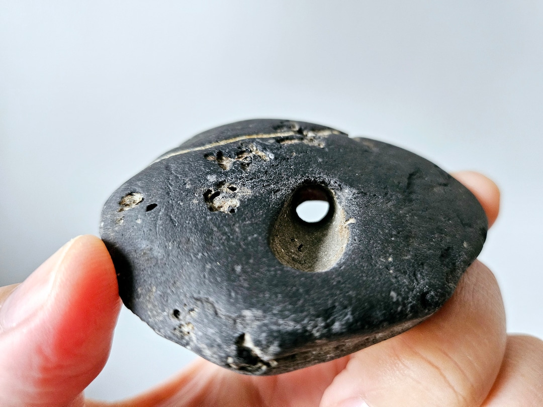 Very Rare & Heavy Face-shaped Irish Hag Stone From Donegal Ireland-holy ...