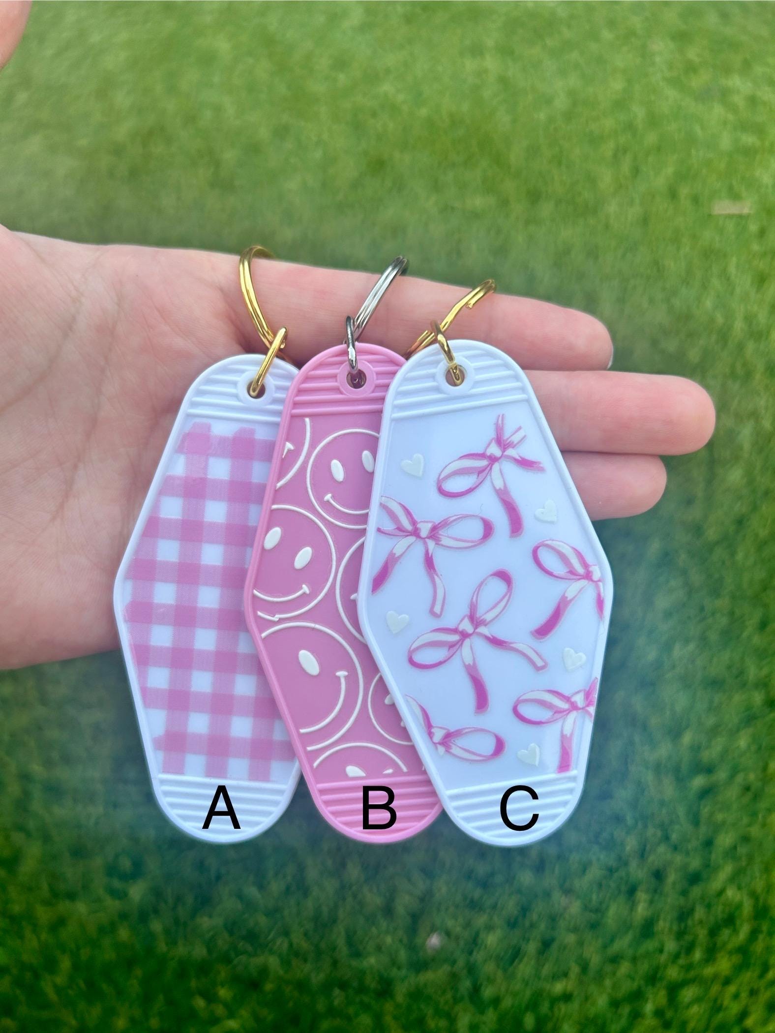 Aesthetic Motel Keychain, Y2K Cherry Bow Daisy Smile, Cute Coquette ...