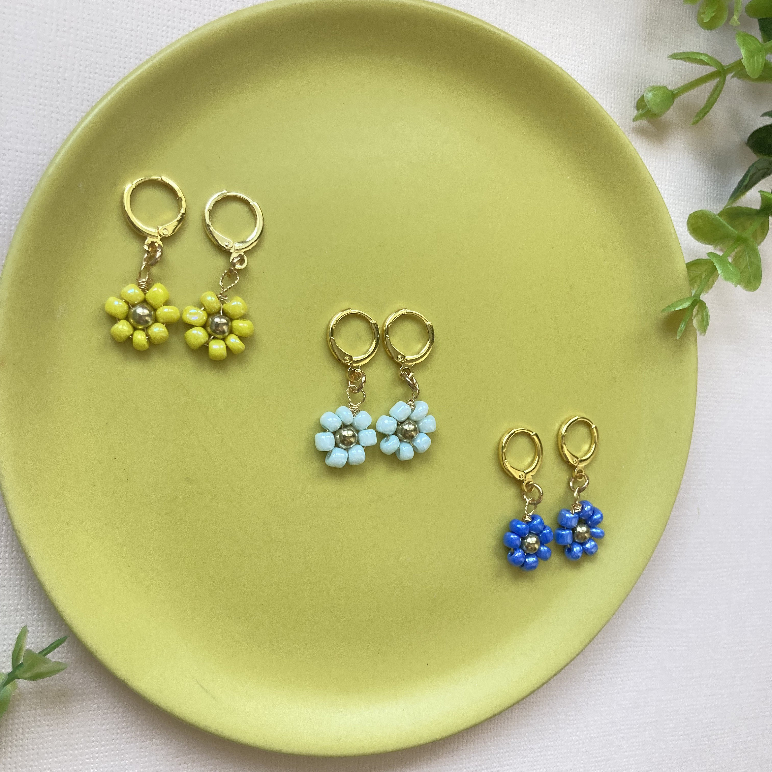 Summer Daisy Seed Bead - Handmade Bead Earrings, Flower Bead Earrings ...