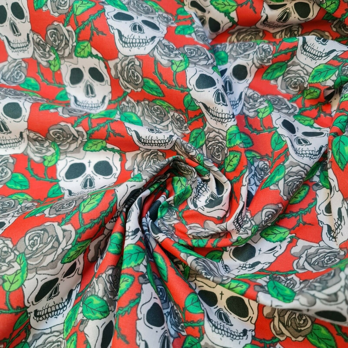 Skulls and Roses Polycotton Fabric Soft Craft Spooky Material - Etsy