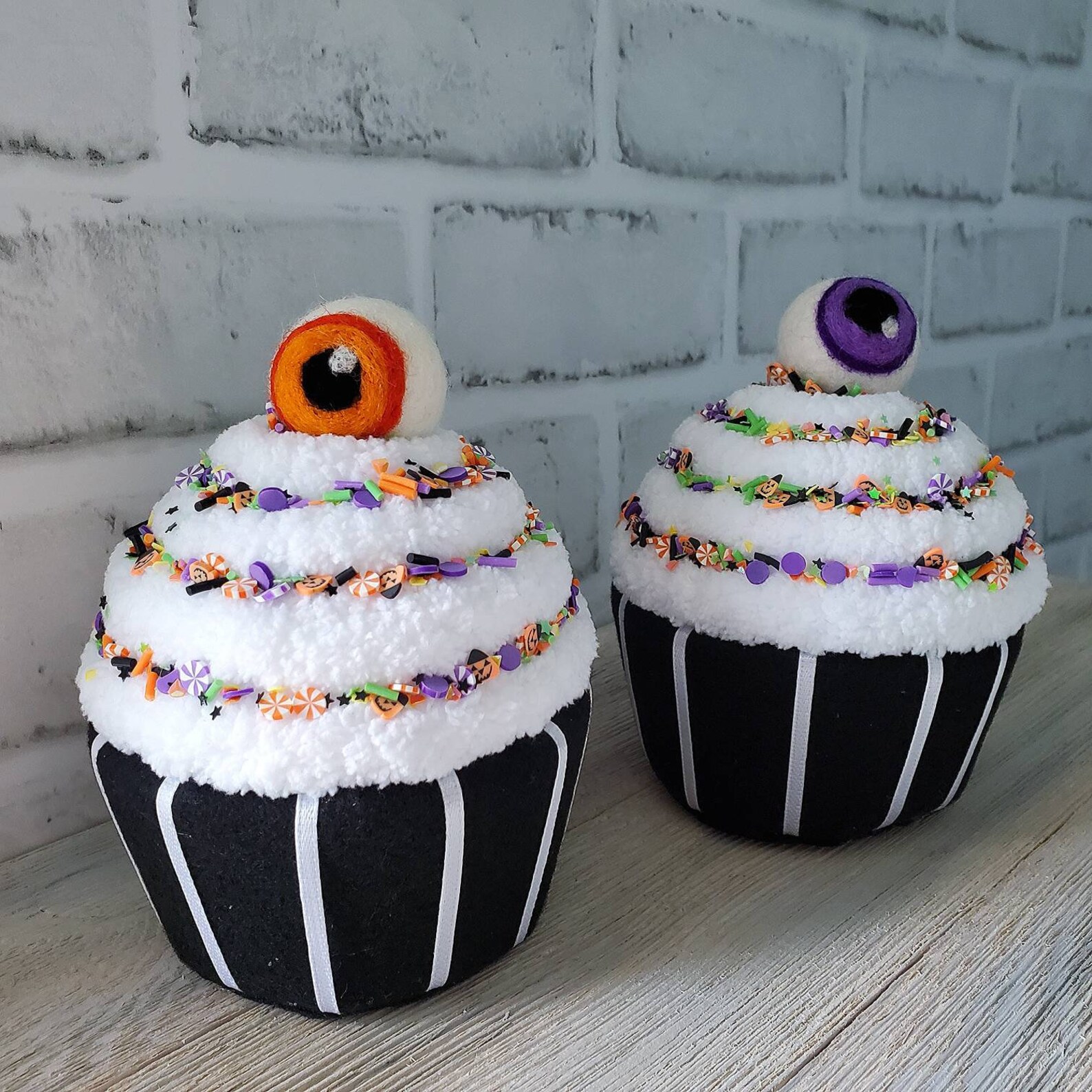 Halloween Eyeball Faux Cupcake, Yarn Cupcake Wreath Attachment - Etsy