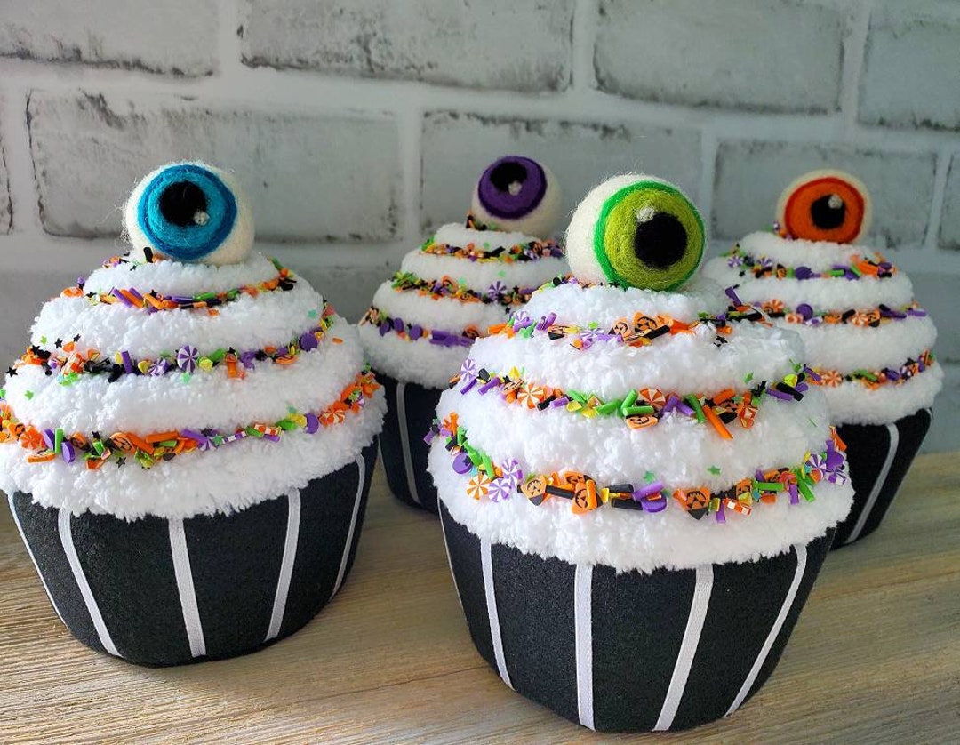 Halloween Eyeball Faux Cupcake, Yarn Cupcake Wreath Attachment - Etsy