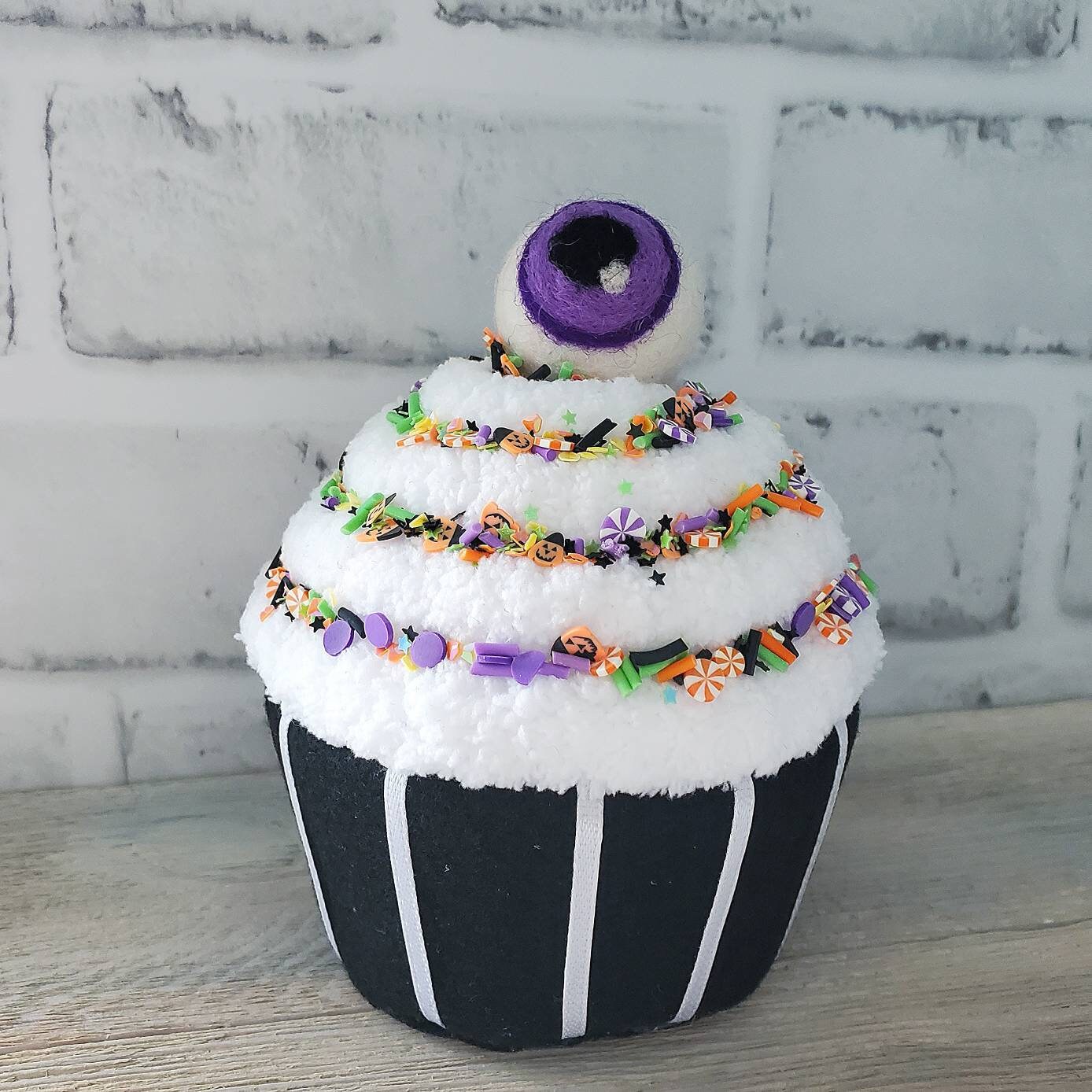 Halloween Eyeball Faux Cupcake, Yarn Cupcake Wreath Attachment - Etsy