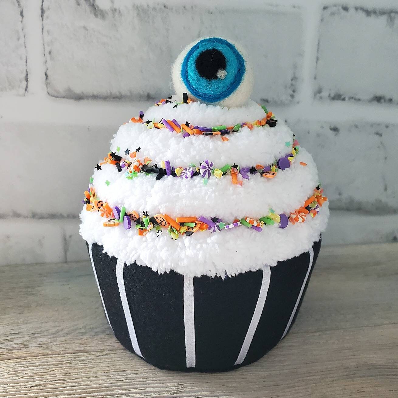 Halloween Eyeball Faux Cupcake, Yarn Cupcake Wreath Attachment - Etsy