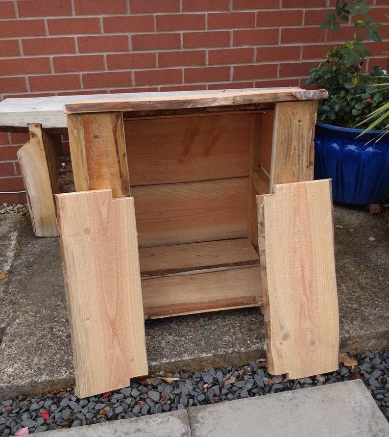 Natural Rustic Wooden Wood Tall Shoe Shed Shelter Boot Trainer Storage ...