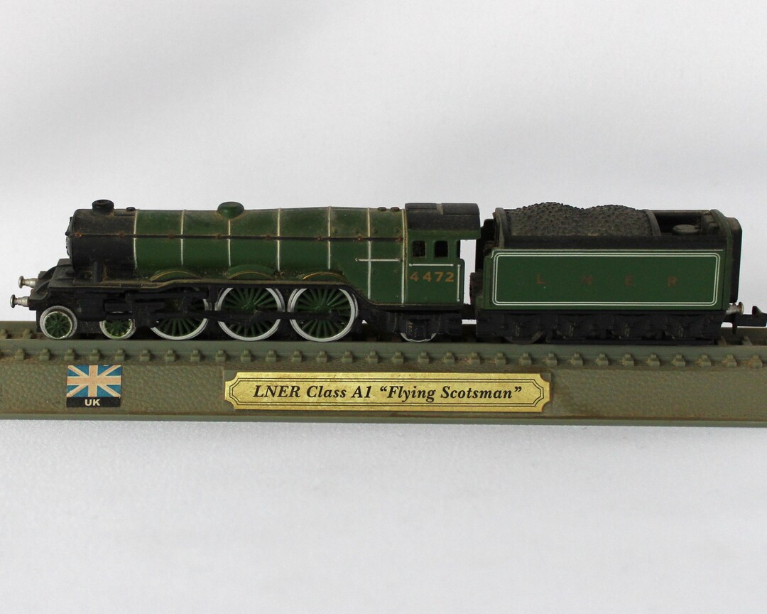 Vintage Flying Scotsman Train Model: LNER Class A1 Collectible, Del ...