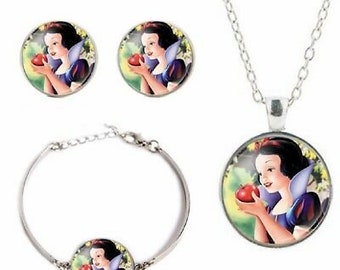 Snow White Necklace - Etsy