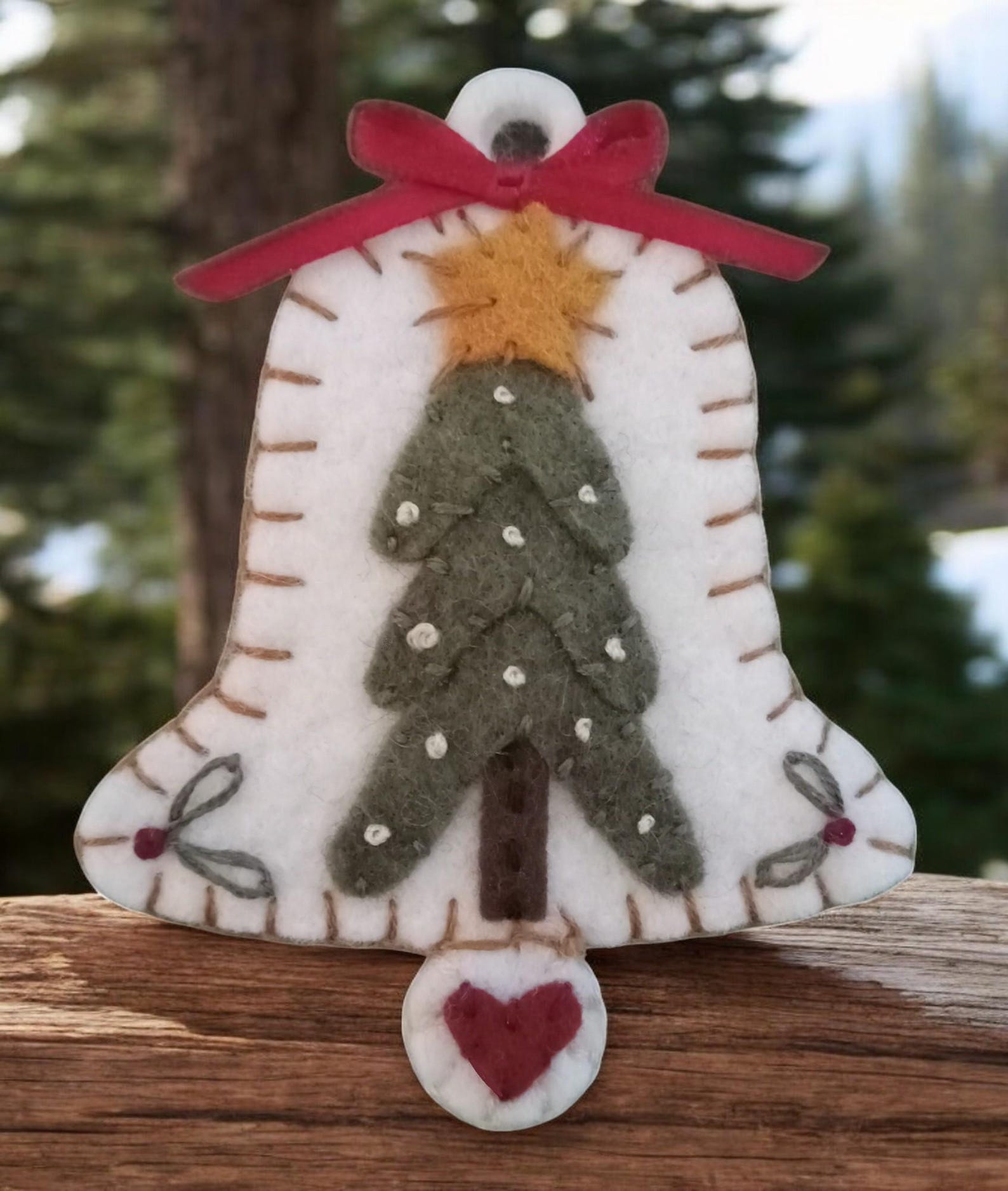 Pre-cut Wool Blend Felt Christmas Bells Ornament Kit - Mini Penny Rug ...