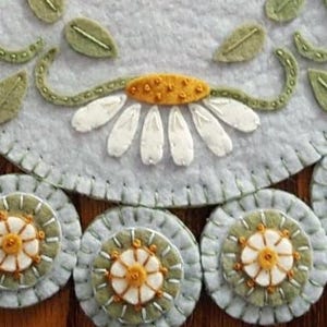 Pre-washed Wool Felt Penny Rug Kit - Summer Breeze - Penny Lane ...