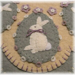 Pre-washed Wool Felt Penny Rug Kit -vintage Bunnies- Penny Lane ...