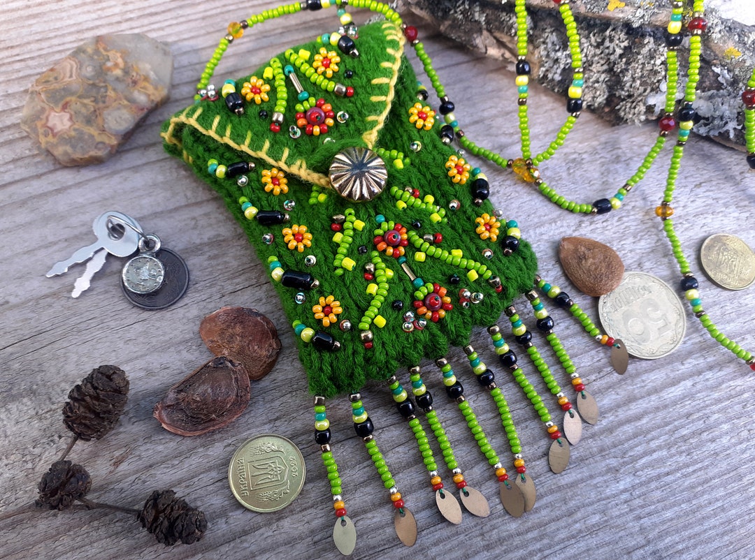 Medicine Neck Bag With Tiny Flowers, Knitted Pouch for Crystals ...