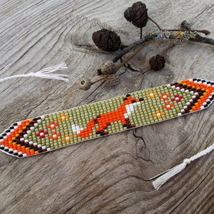Fox Bracelet, Beaded Bracelet With Little Fox and Tiny Flowers, Hand ...
