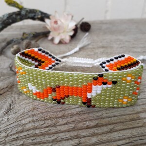 Fox Bracelet, Beaded Bracelet With Little Fox and Tiny Flowers, Hand ...