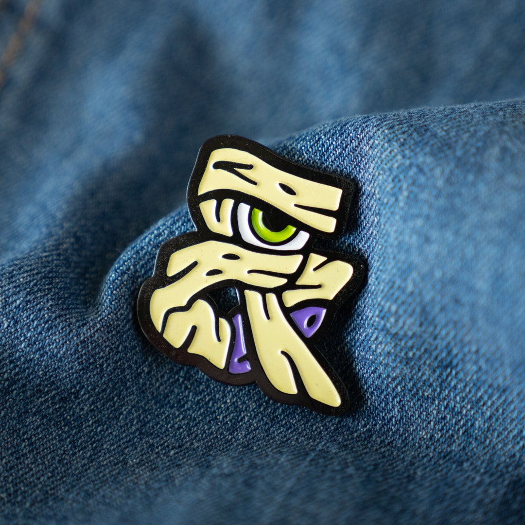 Mummy Ampersand Enamel Pin - Etsy