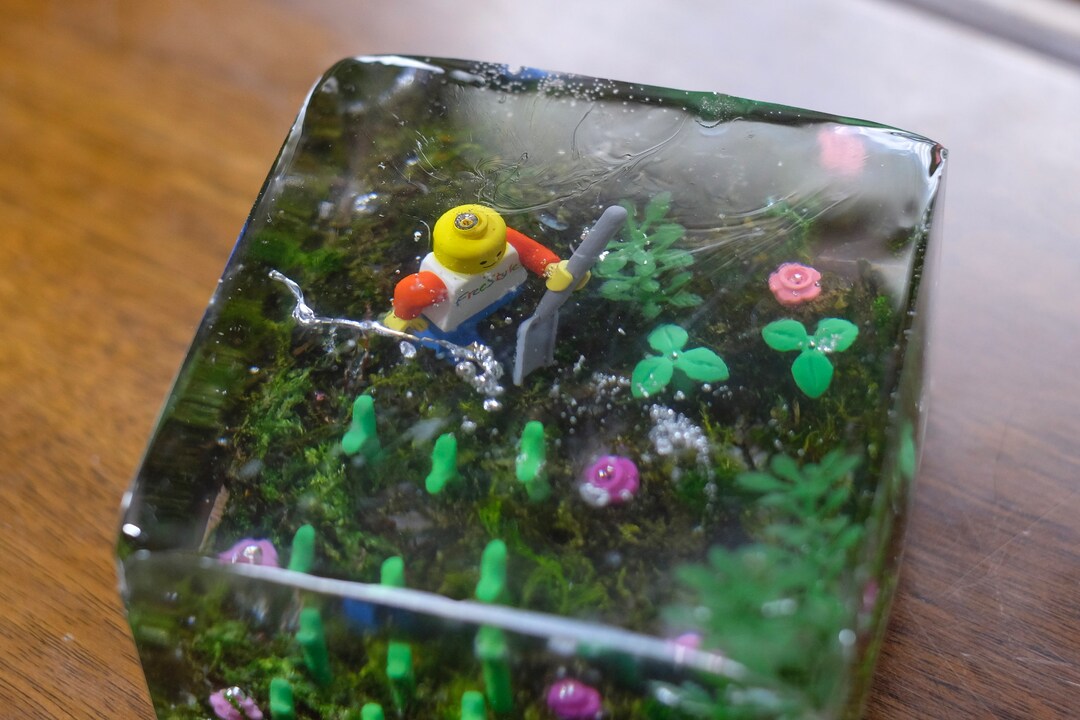 Resin Scene: Lego Minifigure Garden - Etsy