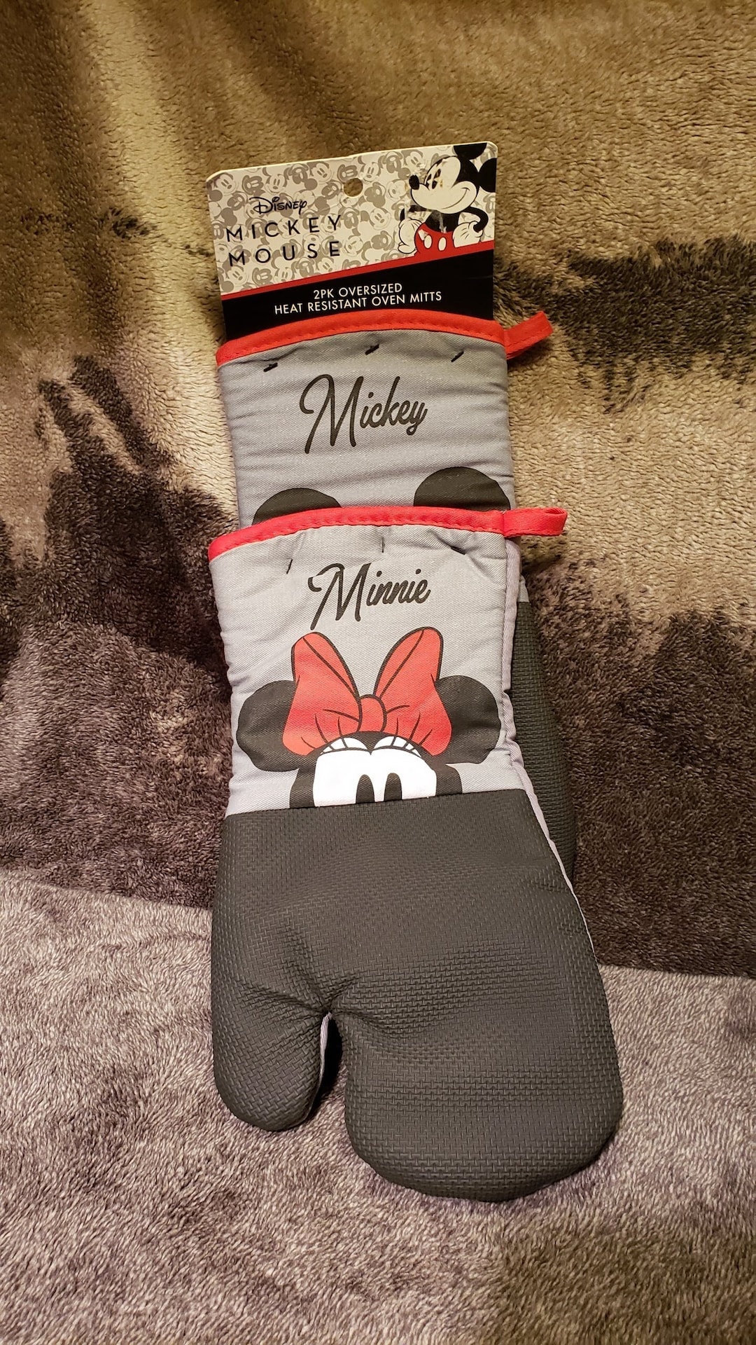 Peek-a-boo Style Mickey & Minnie Oversized Oven Kitchen Mitts - 2pk ...