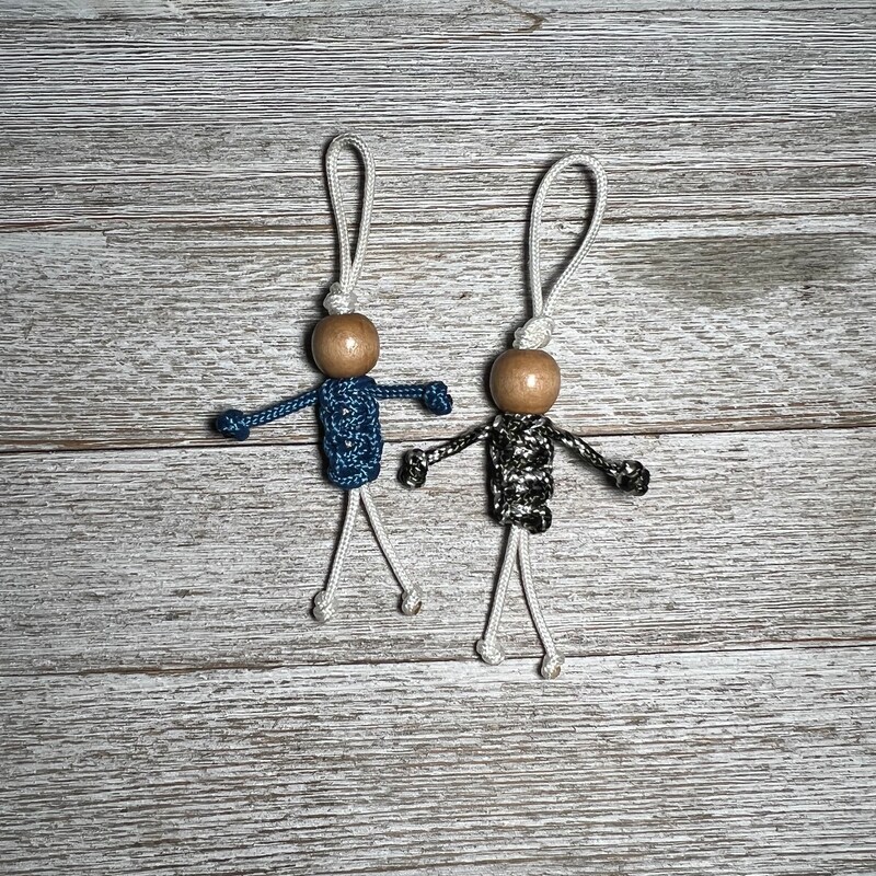 Paracord Buddy - Etsy