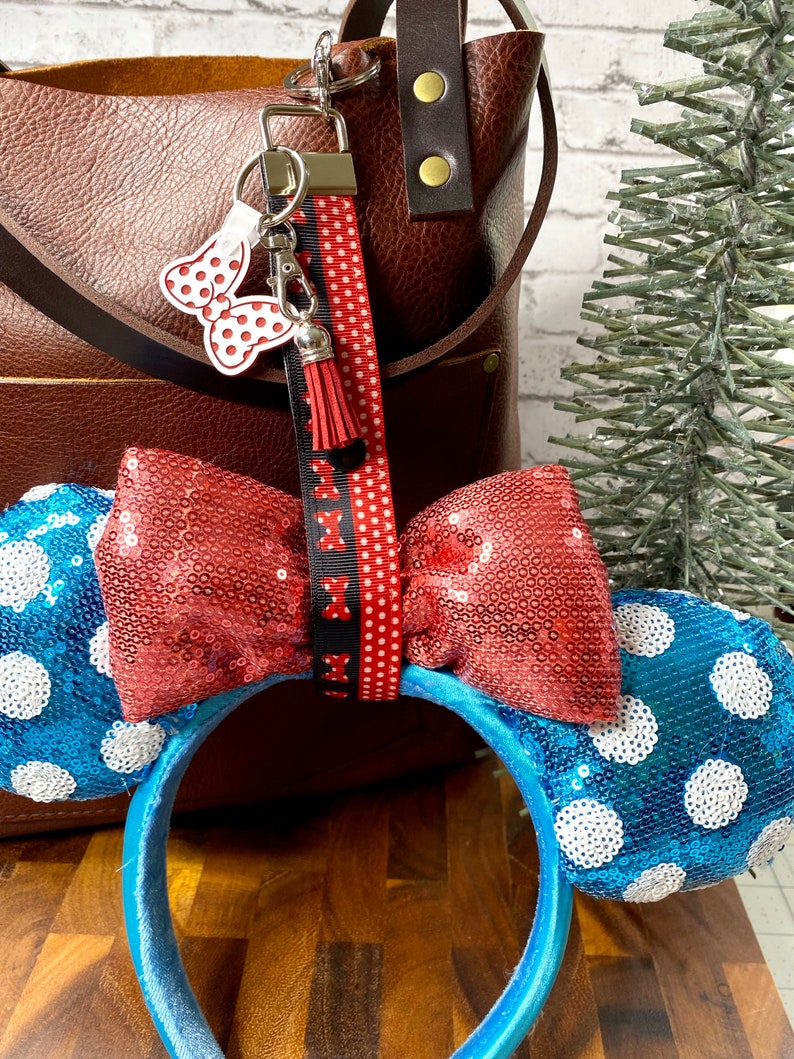 Donald Duck Disney Ear Holder for Backpack W/ Custom Charm Ear | Etsy