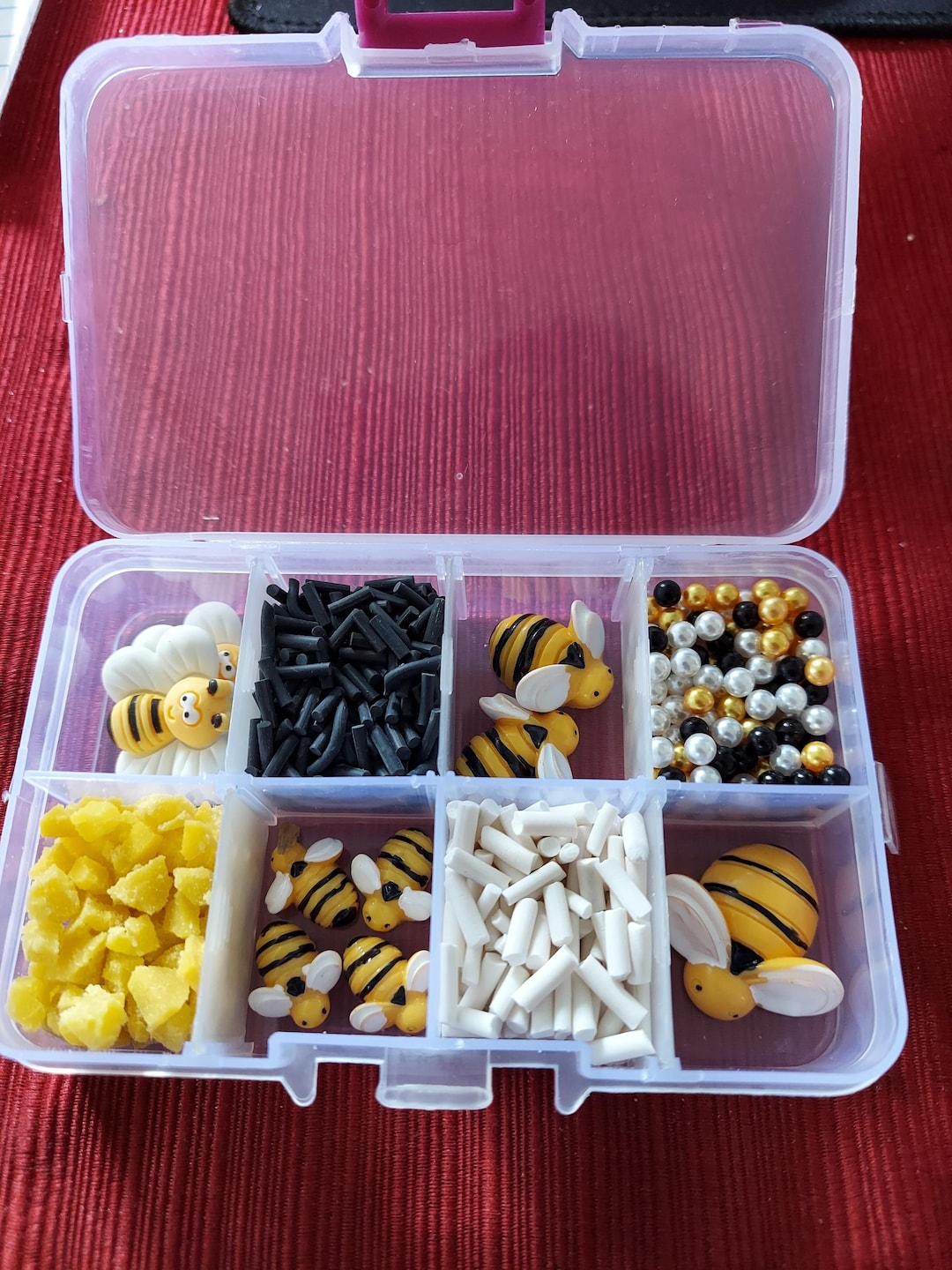 Bee Craft Kit – 8-compartment Bee-themed Embellishment Box With ...