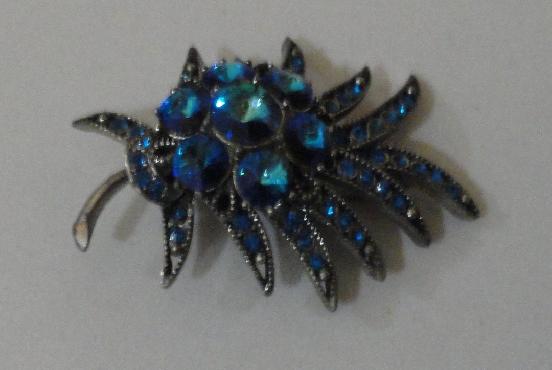 Blue Weiss Pin - Circa 1950s - Etsy