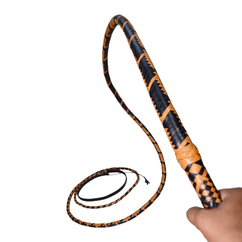 Leather Bullwhips Kangaroo Hide Leather Bullwhip 3 Feet to 12 Feet Long Whips 12 Plaits Havey ...