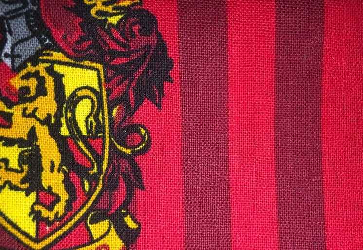 Harry Potter House Gryffindor Cotton Fabric 1 FQ - Etsy