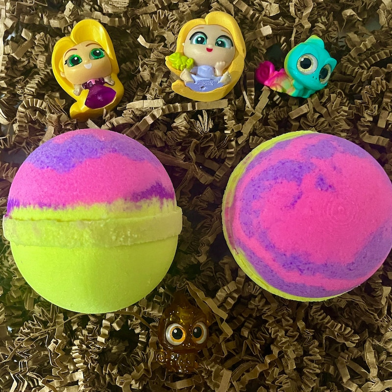 Rapunzel Gifts Basket - 60+ Gift Ideas for 2026