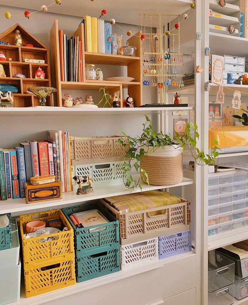 MEDIUM Pastel Color Plastic Storage Crate Set of 4 - Etsy