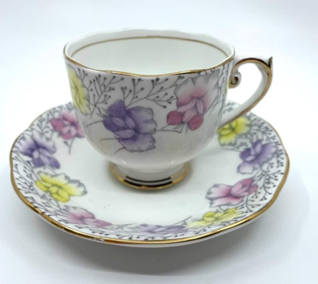 Roslyn Sweet Pea 8281 Teacup and Saucer - Etsy