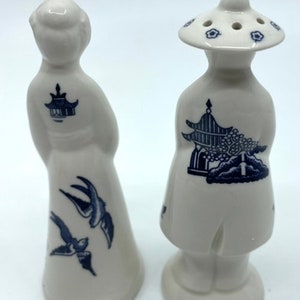 Blue Willow Chinese Man and Woman Salt and Pepper Shaker - Etsy