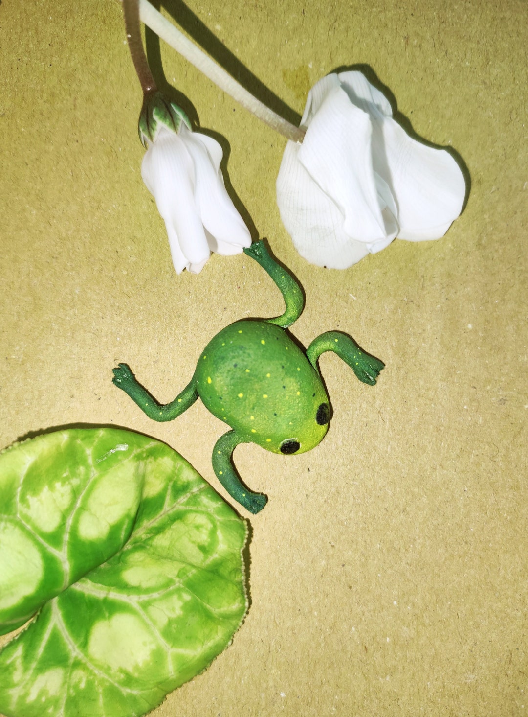 Mini Frog Figurine, Paper Clay Handmade Tiny Frog, Cute Paper Mache ...