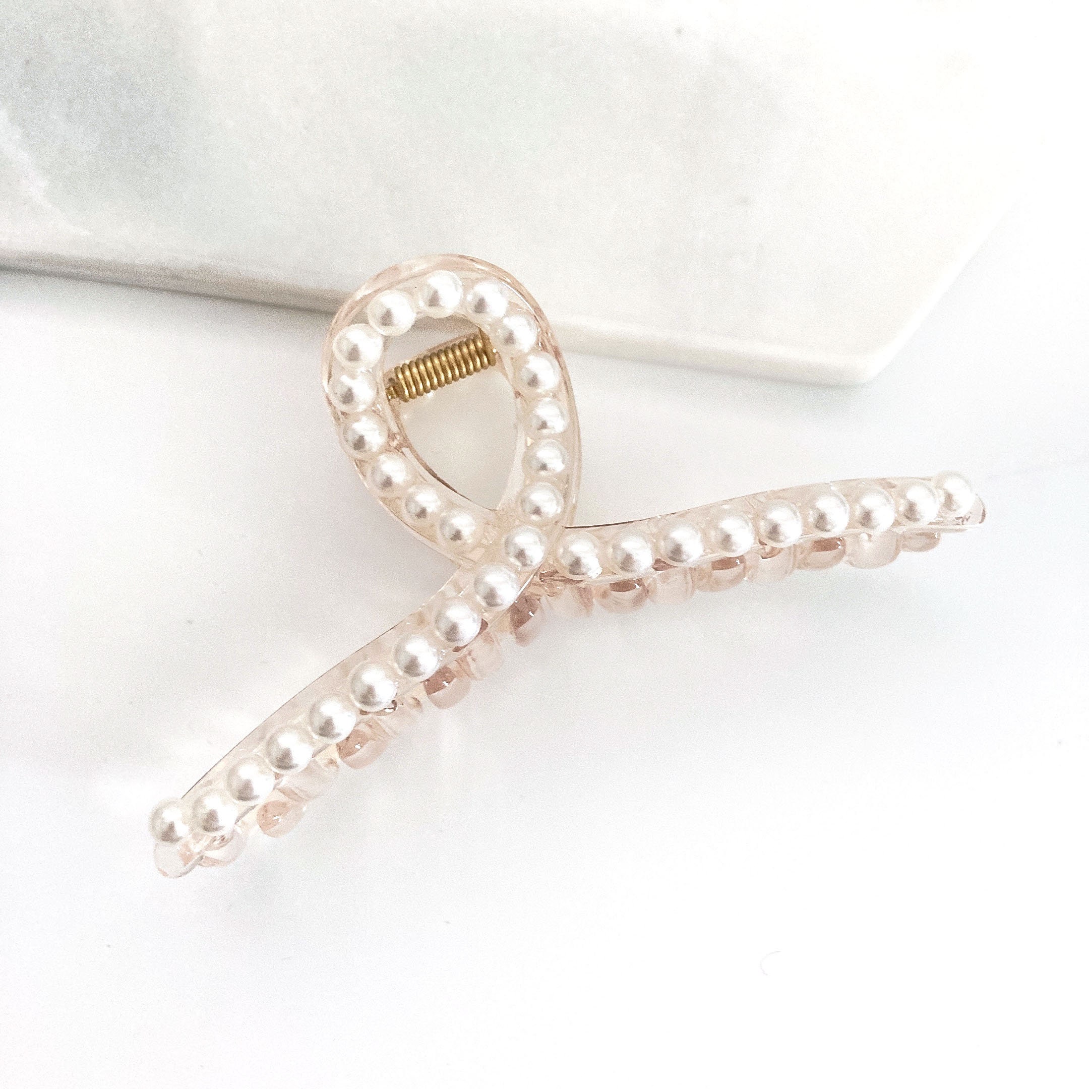 Pearl decorated large hair claw clip for updo hair Quality - Etsy Nederland