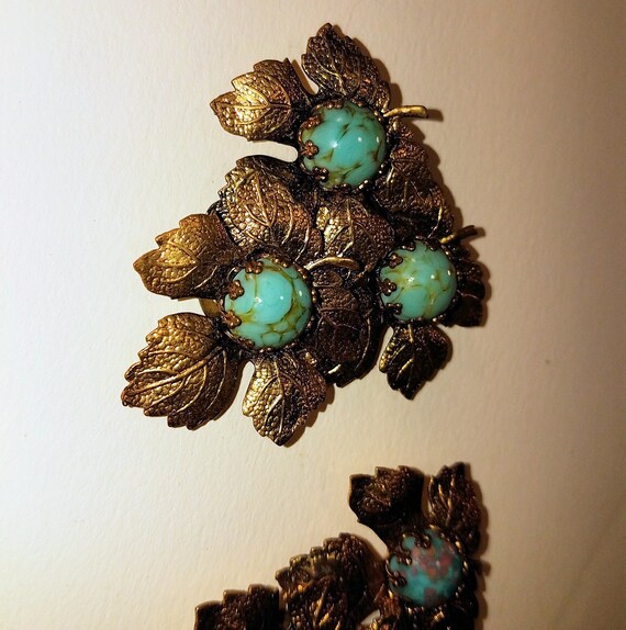 Turquoise Art Glass Dress Clips, Leaf Pattern - Gem