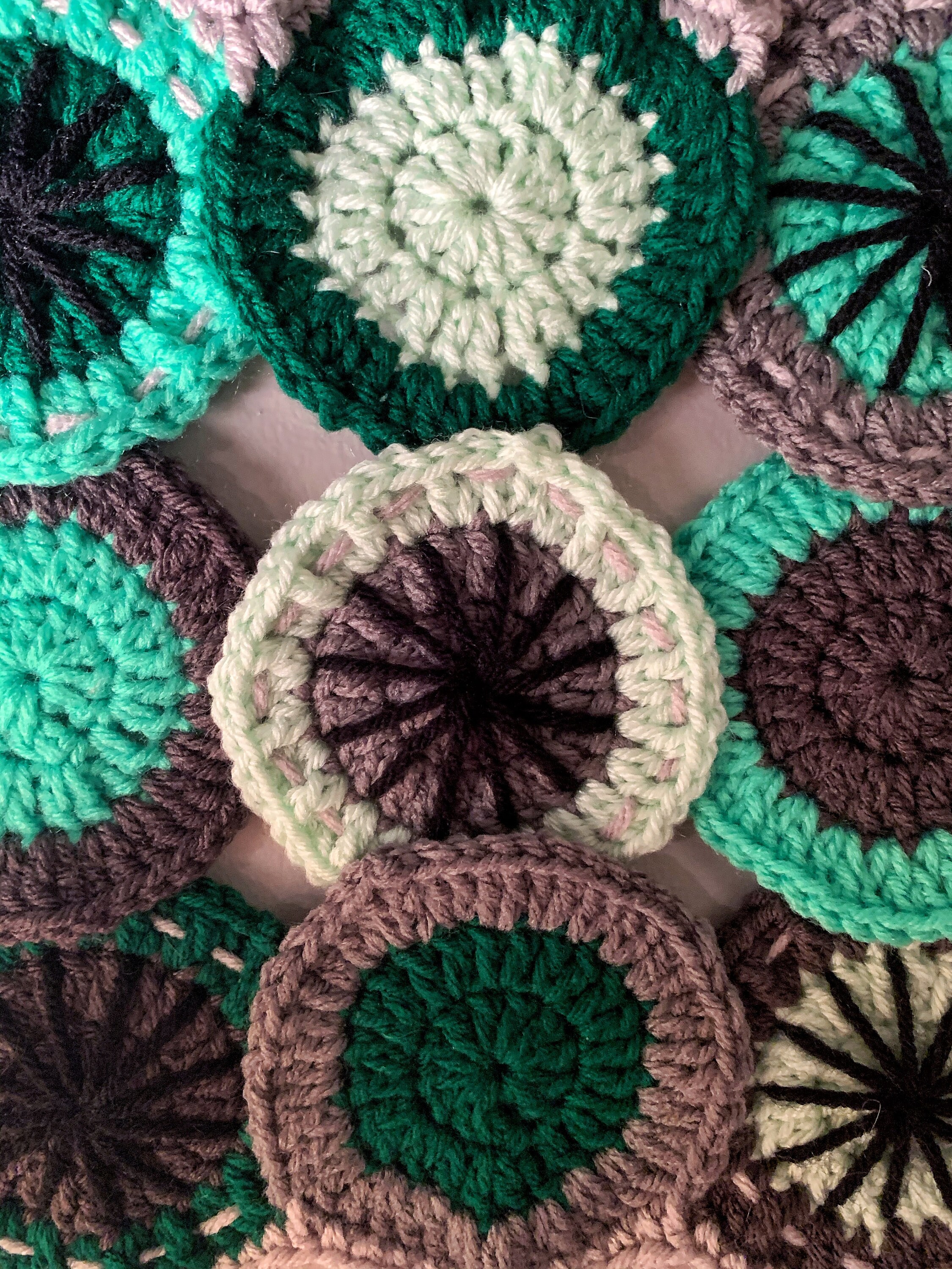 Negative Space Pinwheel Crochet Wall Hanging - Etsy Norway